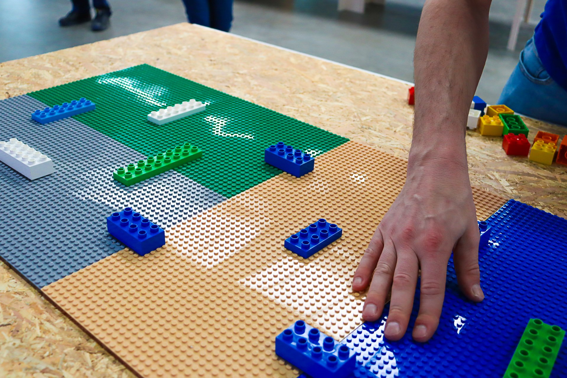 Make your own XXL LEGO base plate from acrylic? - See our guide ...